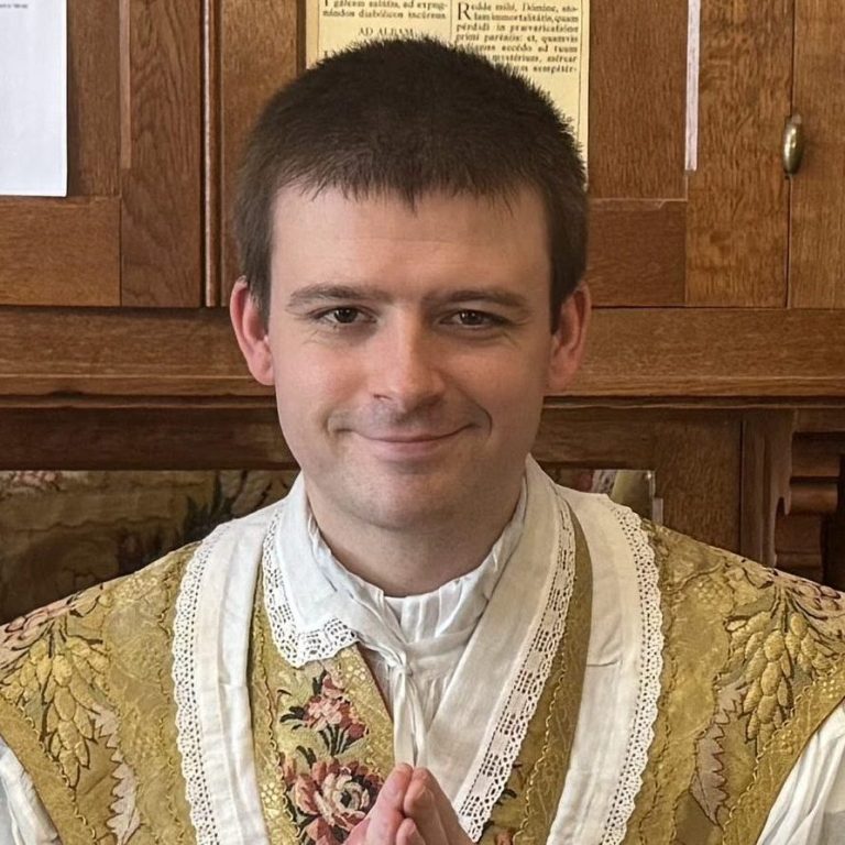 Nos prêtres – Notre-Dame des Dons